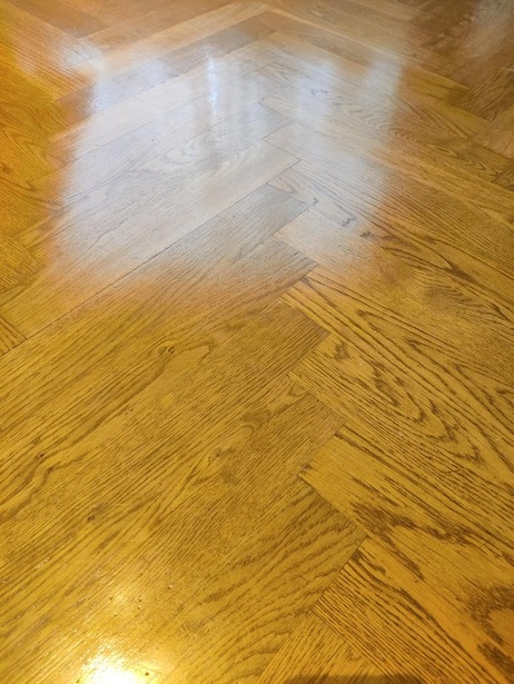 Slipa och olja golv samt trappa i Mölndal – Servicefinder – Arkiv